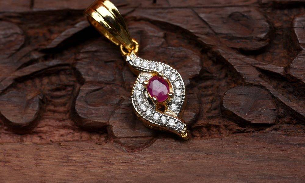 Some Uniqueness and benefits of the Ruby Jewellery